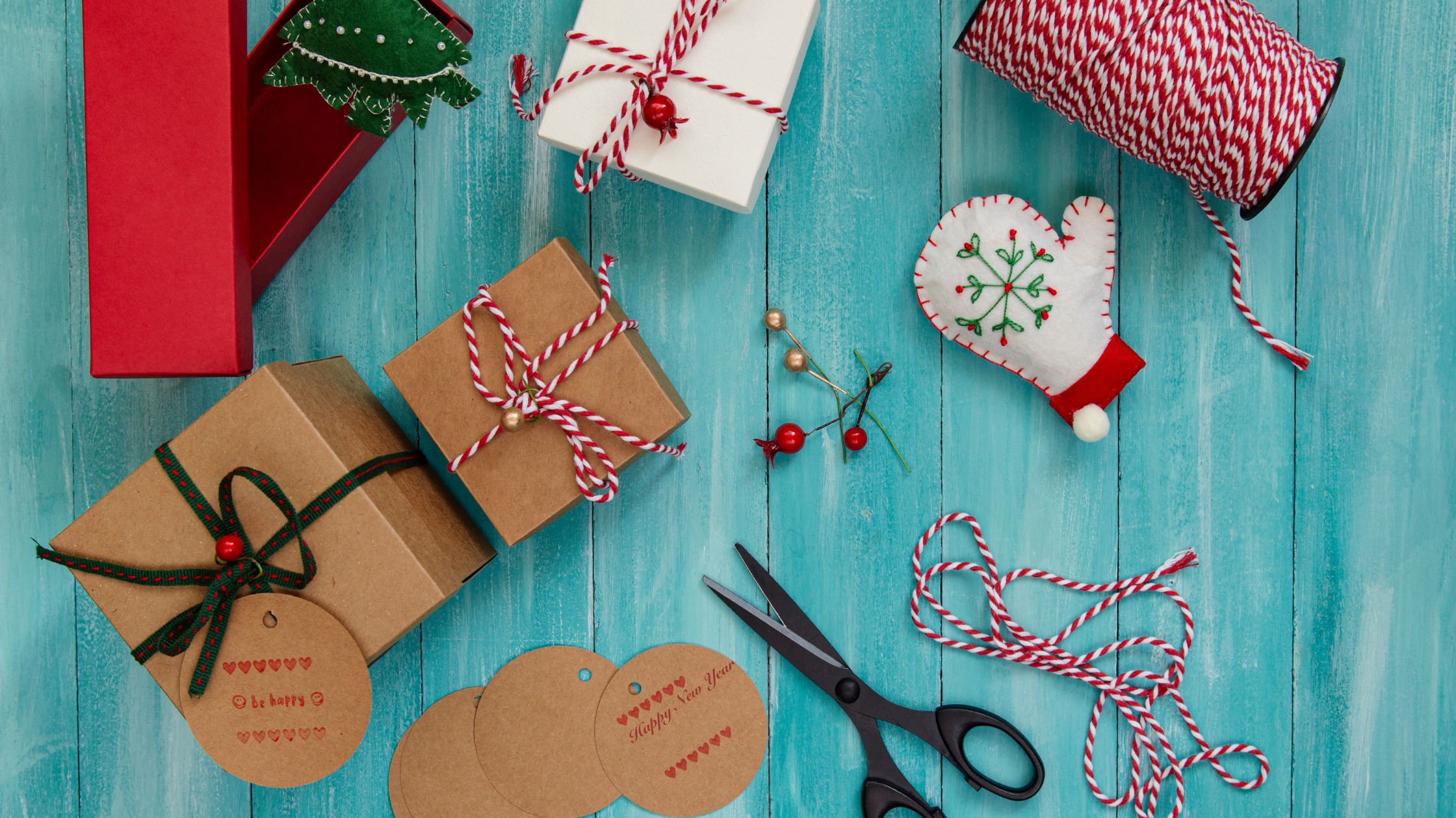 Preparing The Christmas Gift Boxes One Of The Tips On How To
